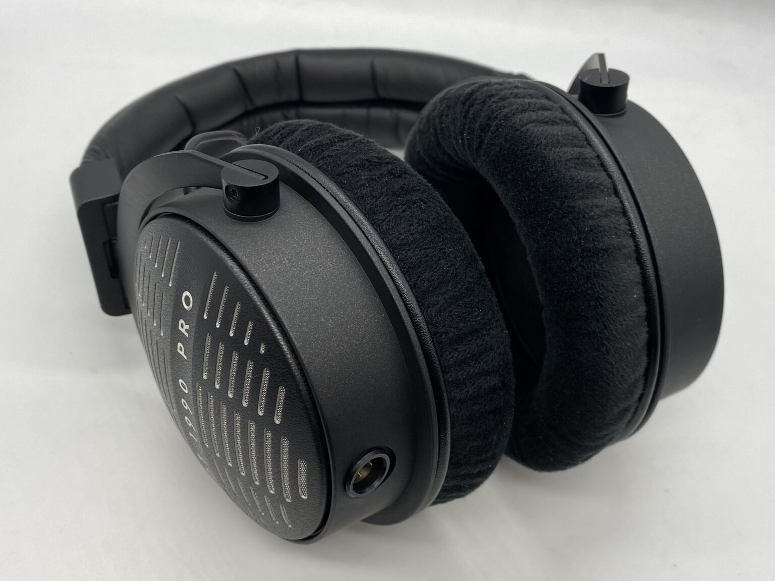 Beyerdynamic DT 1990 Pro MKII Review - Major HiFi