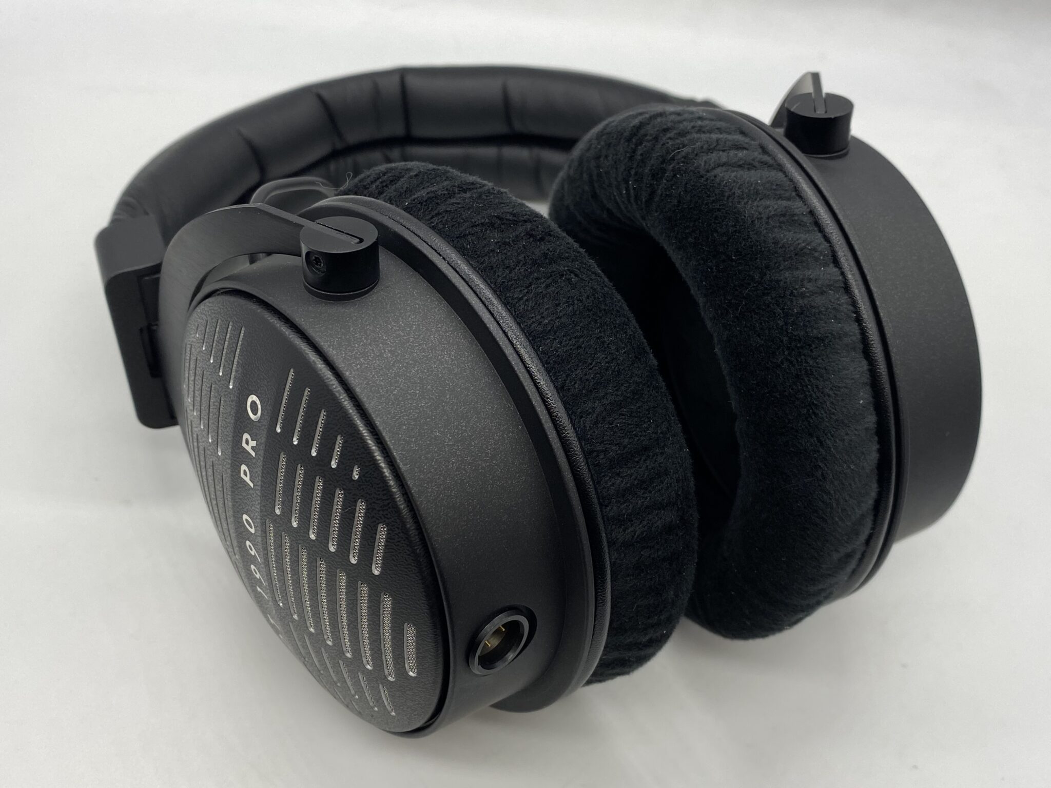 Beyerdynamic DT 1990 Pro MKII Review - Major HiFi