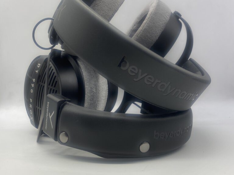 Beyerdynamic DT 900 Pro X or DT 990 Pro X? Breaking Down the Best for ...
