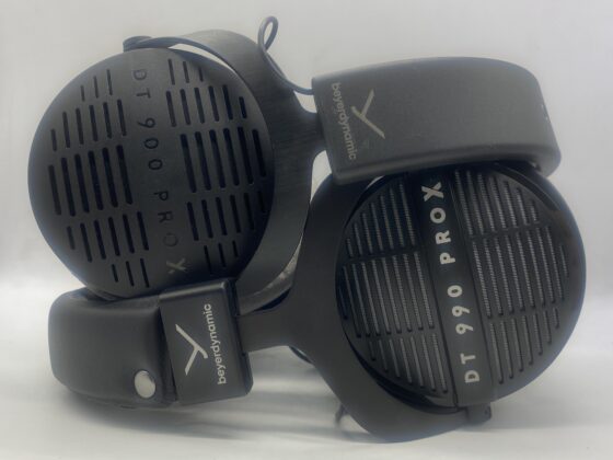 Beyerdynamic DT 900 Pro X or DT 990 Pro X? Breaking Down the Best for ...
