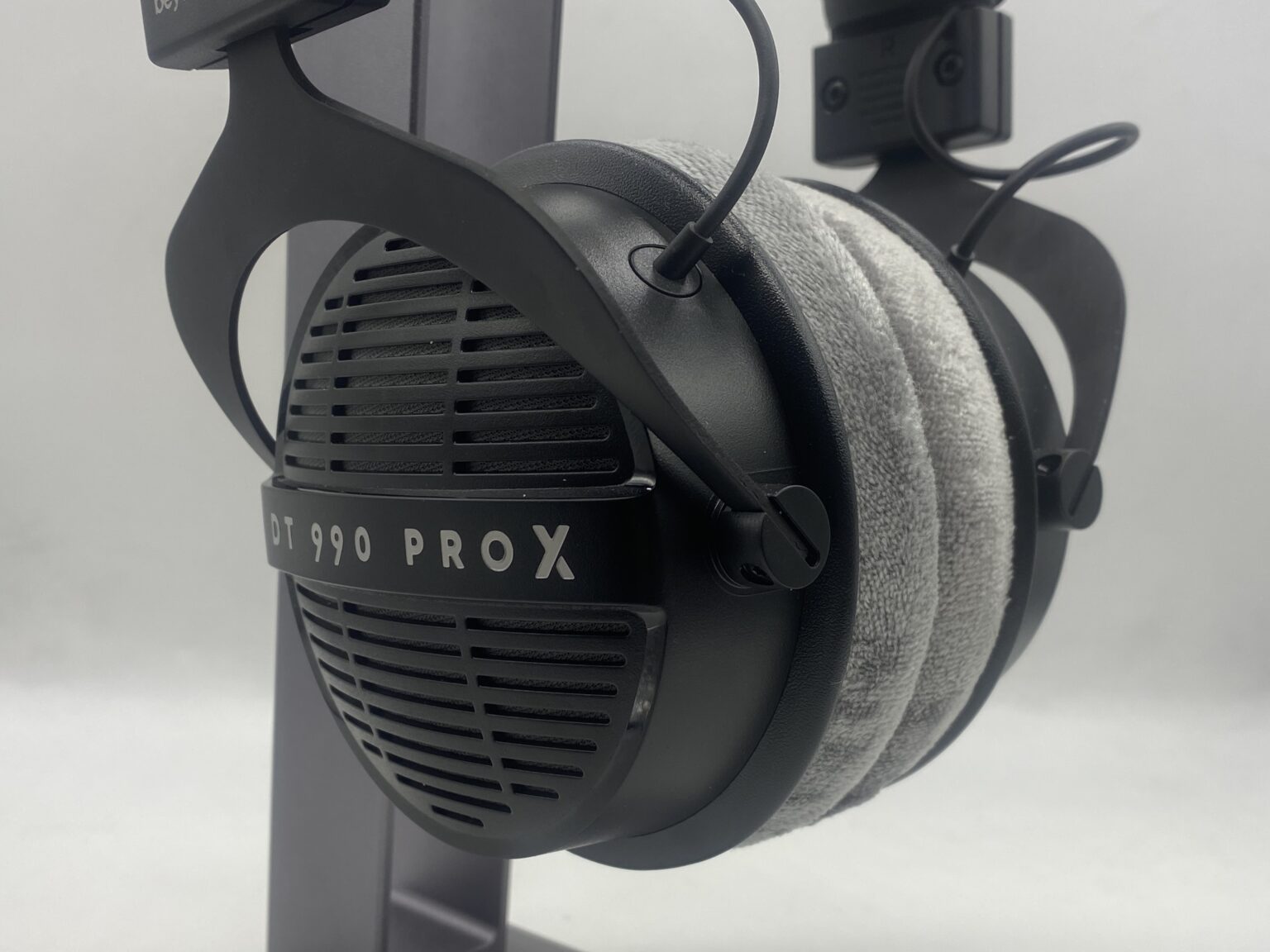 Beyerdynamic DT 990 Pro X Review: Studio Legend, Modernized - Major HiFi