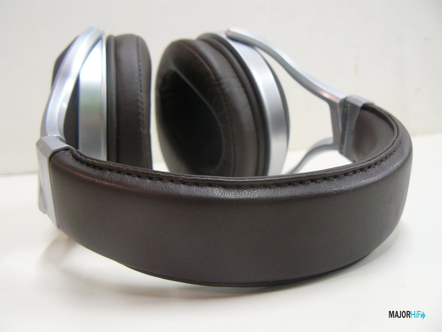 DENON AH-D5200 Headphone Review - Major HiFi