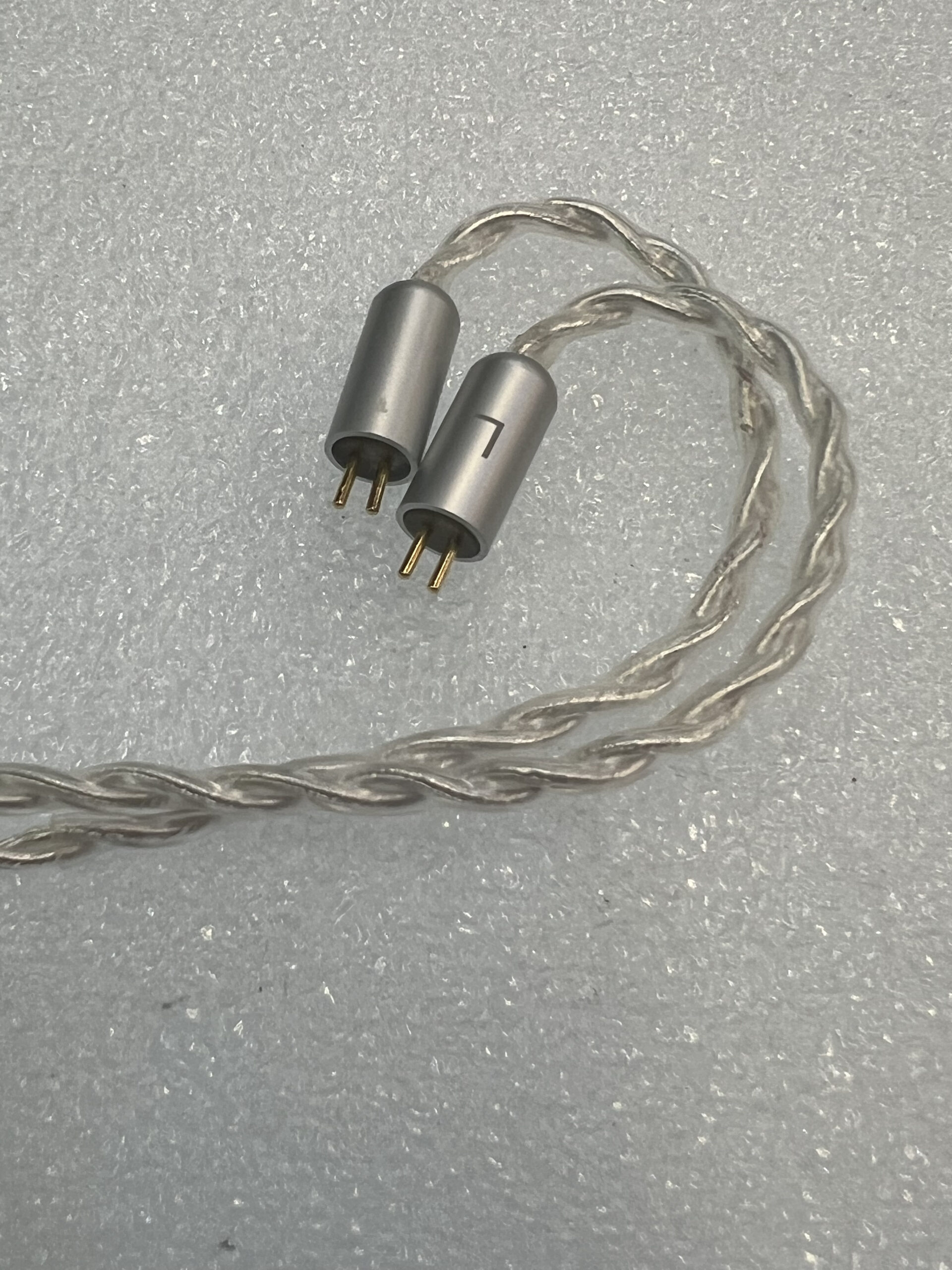Cologne Braided OFC Silver 2-pin Upgrade Cable Review - Major HiFi