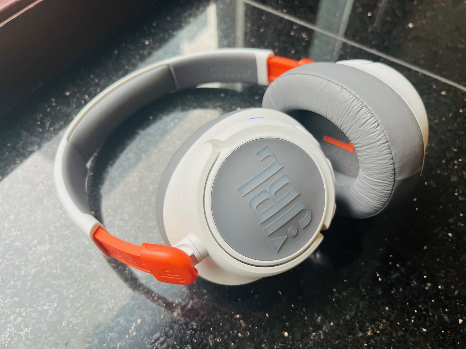 JBL JR460NC Kids Wireless Headphone Review - Major HiFi