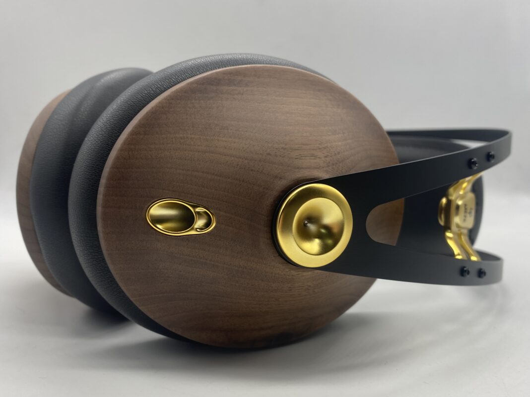 Meze 99 Classics 2nd Gen Review: Portable Hi-Fi Perfected - Major HiFi