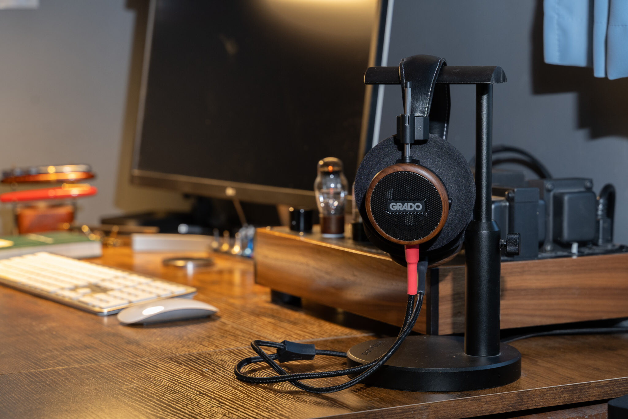 Grado Unveils Signature S550 Headphones with Brazilian Walnut Housing ...