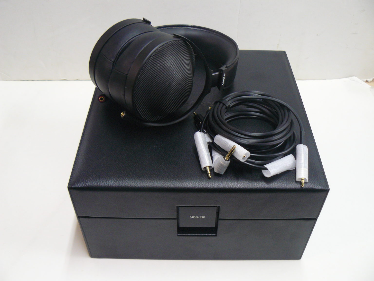Sony MDR-Z1R Review - Major HiFi