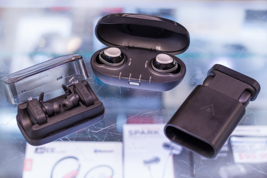 The Truth About Truly Wireless Earbuds Explained - Major HiFi